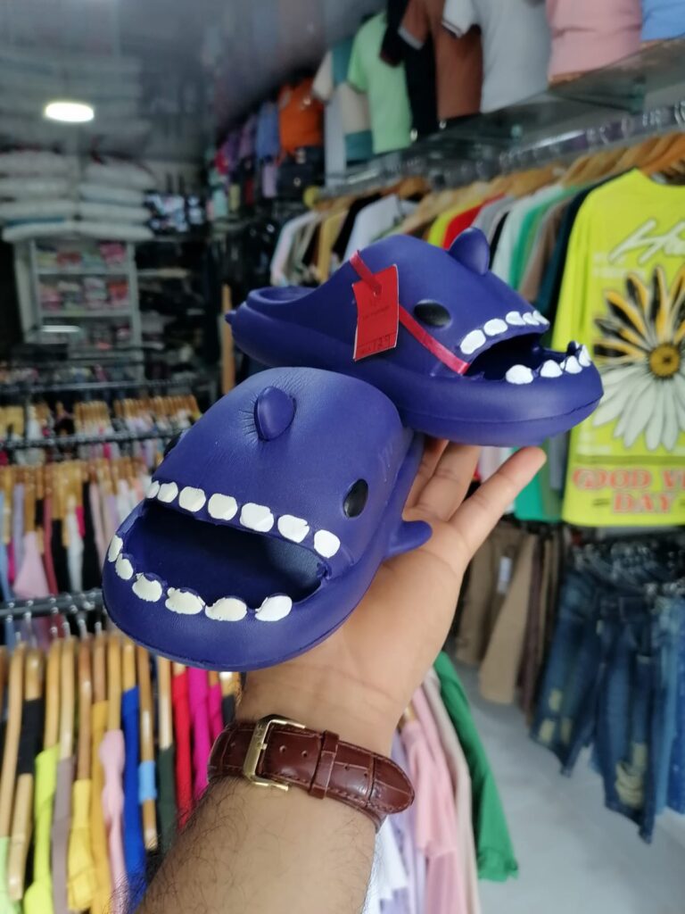 Sharky Chancla Azul Rey – LiLi Variedades